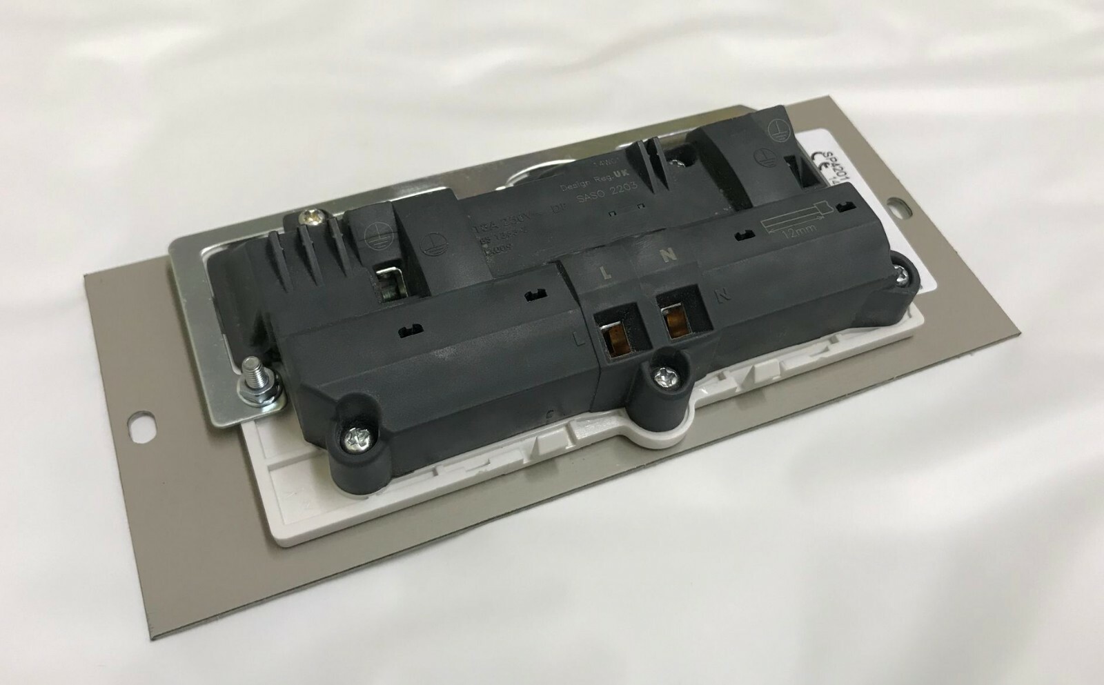 Legrand Floor Box Switch Wall Socket 4 Compartments Plug 13A 2 Gang ...