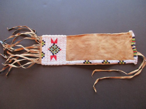 NATIVE AMERICAN BEADED PIPE BAG, AMERICAN INDIAN BEADED CHANUPA BAG ...