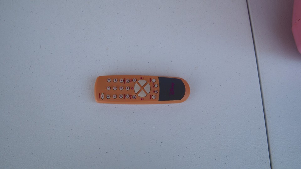 DISNEY Princess Television 13” CRT Color TV Retro Gaming w/ Remote ...