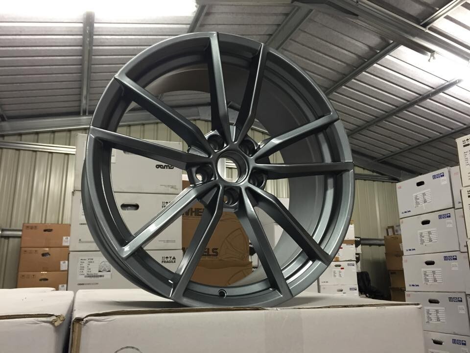 18" VW Golf R Pretoria Style Alloy Wheels Gloss Gun Metal Golf MK5 MK6 ...