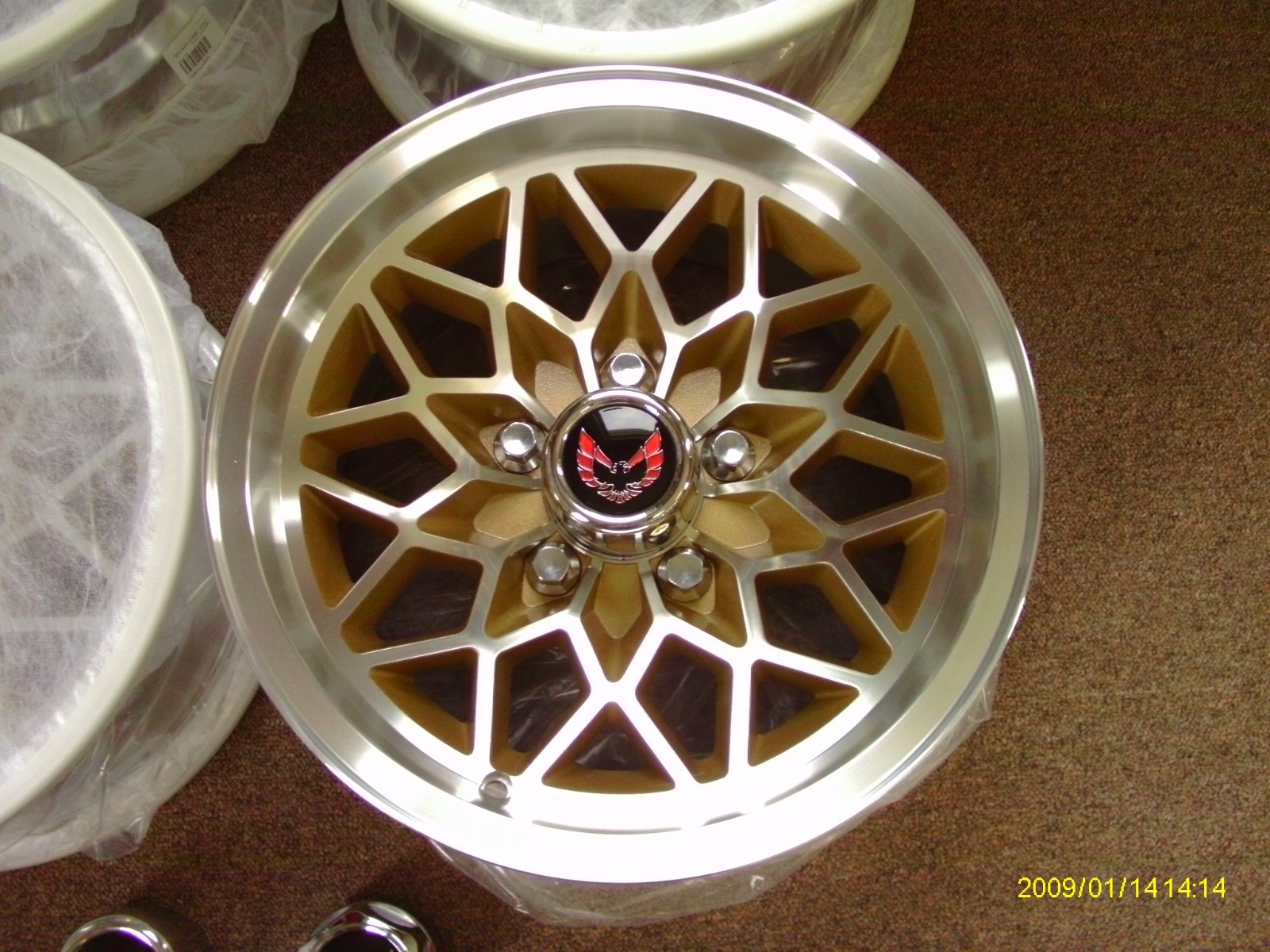 TRANS AM 15X8 ALUMINUM SNOWFLAKE WHEEL KIT W/ CENTER CAPS & LUG NUTS ...