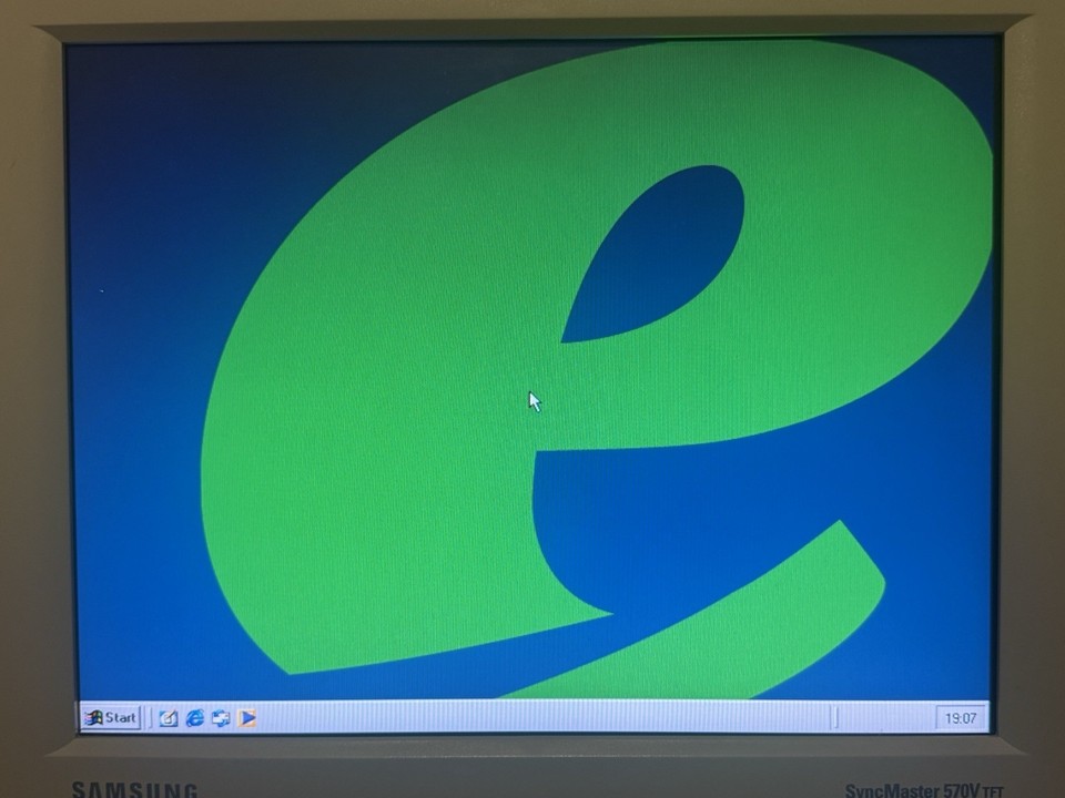 eMachines etower 600cd - 10GB - 600Mhz - 256MB - All Seems Original ...