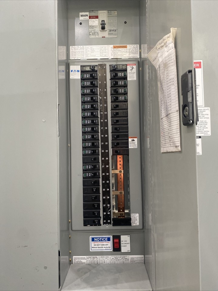 Eaton Switchboard Main + Dist 400 Amp 490Y/277 3 P/4W Nema 1 | eBay