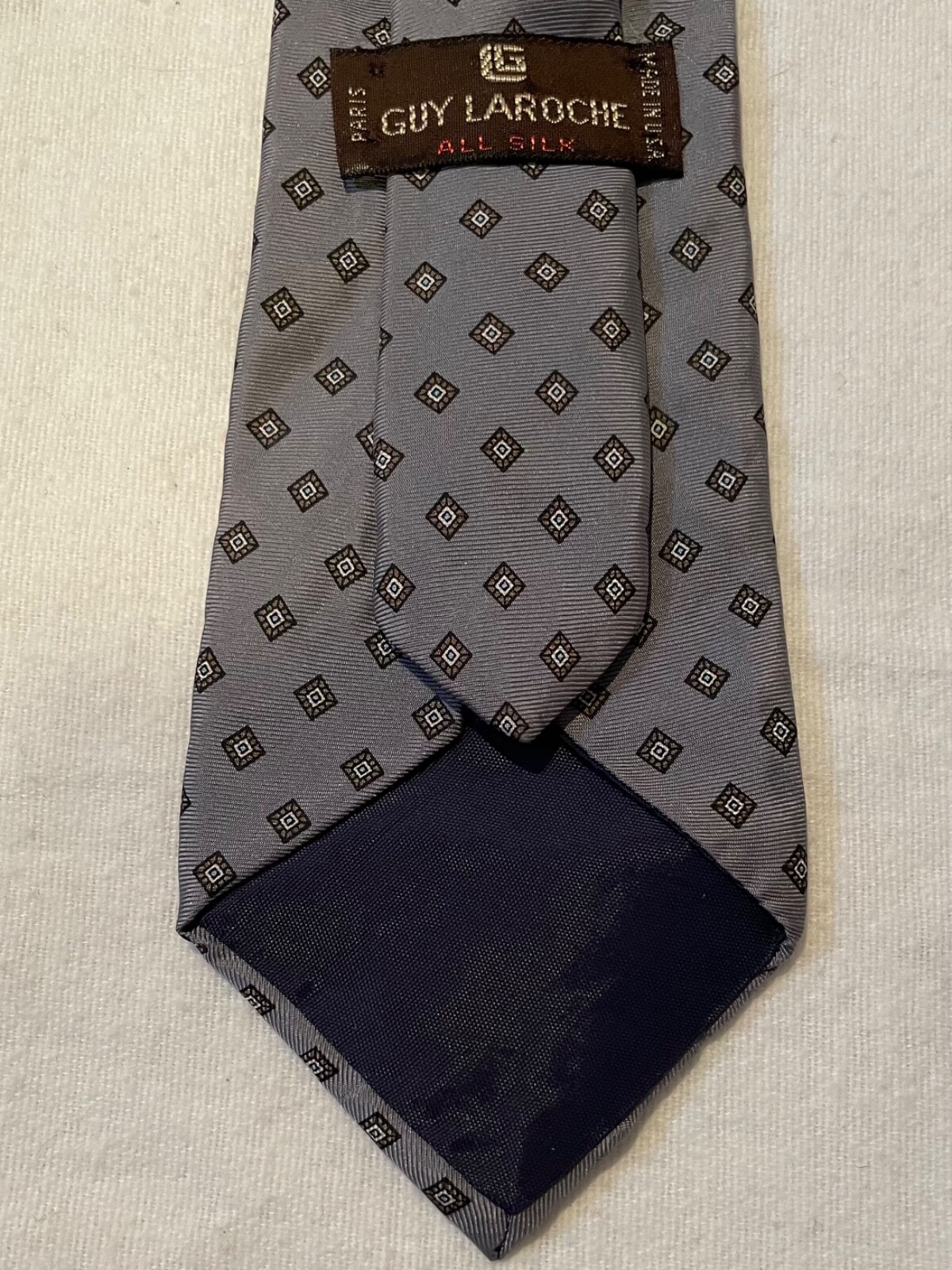 Rare Guy Laroche Paris gray Diamond pattern all silk … - Gem