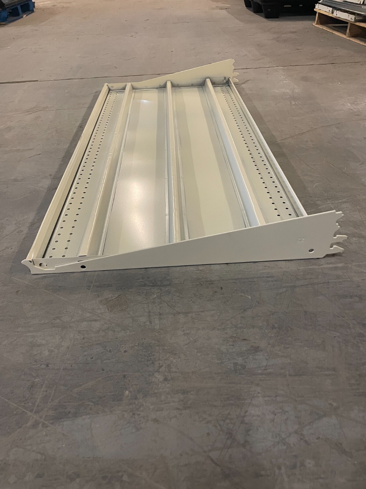 Madix Display/Shelving Gondola Shelves 4' x 20"- Used other sizes ...