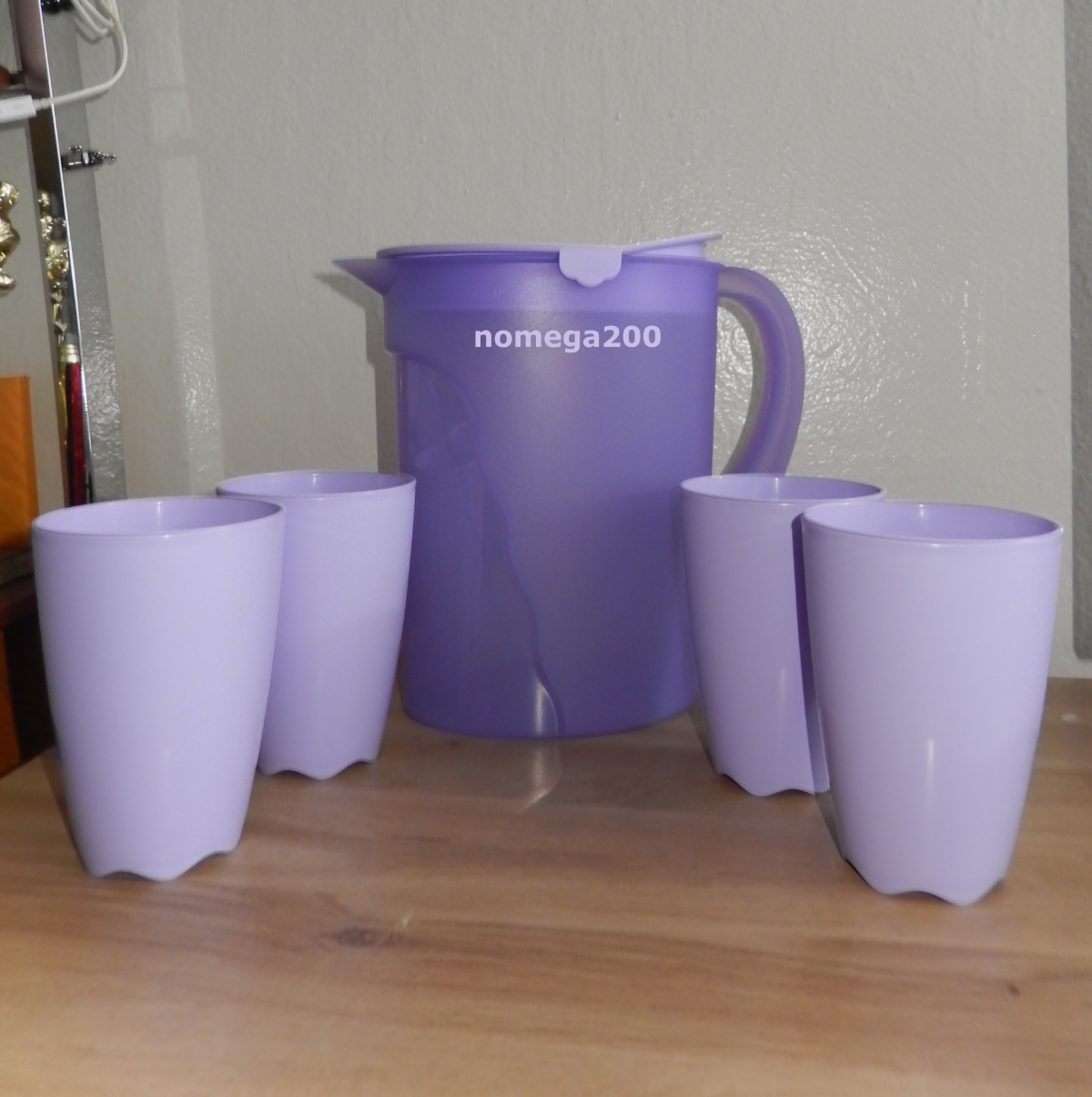 Tupperware 1-Gallon Pitcher with Tumblers Set Light Purple/Lilac Color ...