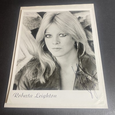 Roberta Leighton: Hand Signed Celebrity Photograph 8 x 10 Inches / KSK ...