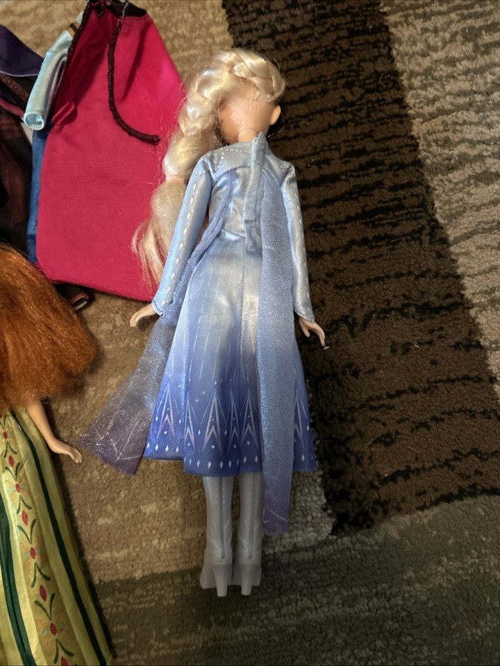 Disney Frozen Royal Family of Arendelle Dolls Elsa, Anna, King, Queen ...