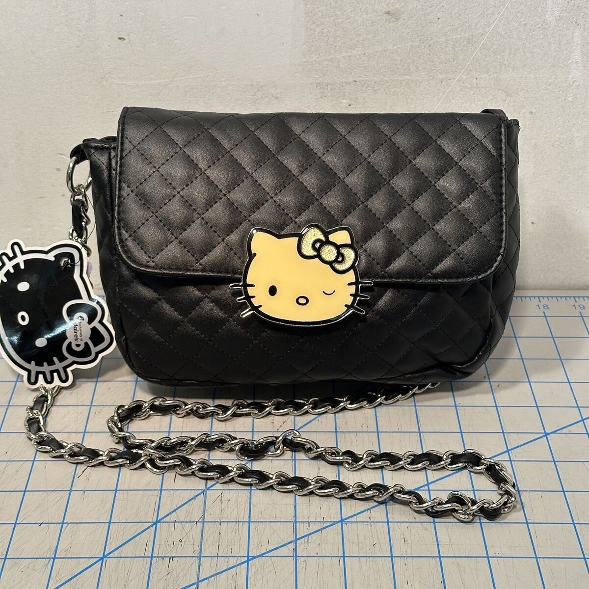 Loungefly Loves HELLO KITTY by Sanrio Crossbody Handbag Loungefly Loves HELLO KITTY by Sanrio Crossbody Handbag