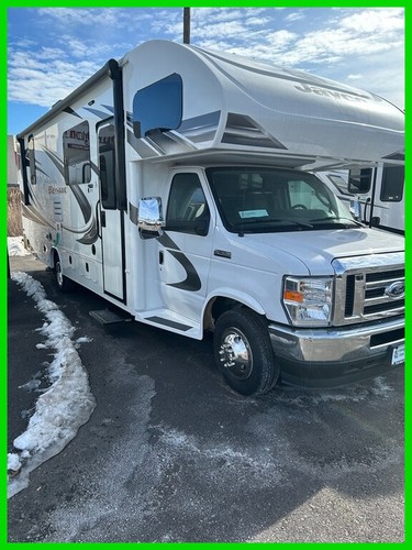 2022 Jayco Greyhawk 27U 29ft Class C 6,000 Miles Sleeps 8 2 Slides ...