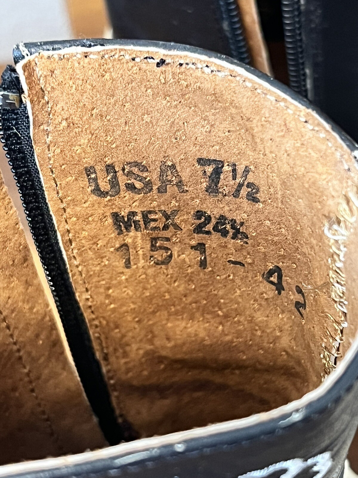 Authentic Mexican Made Snake skin boots - Gem