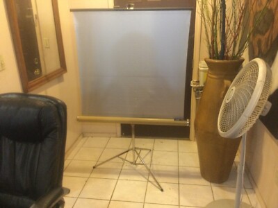 Knox Regent Lenticular Tripod Projection Screen 40” X 40” | eBay