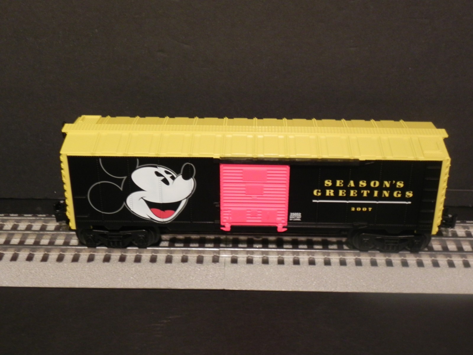 LIONEL 25052 2007 DISNEY HOLIDAY BOXCAR - MICKEY MOUSE - NEW IN BOX ...