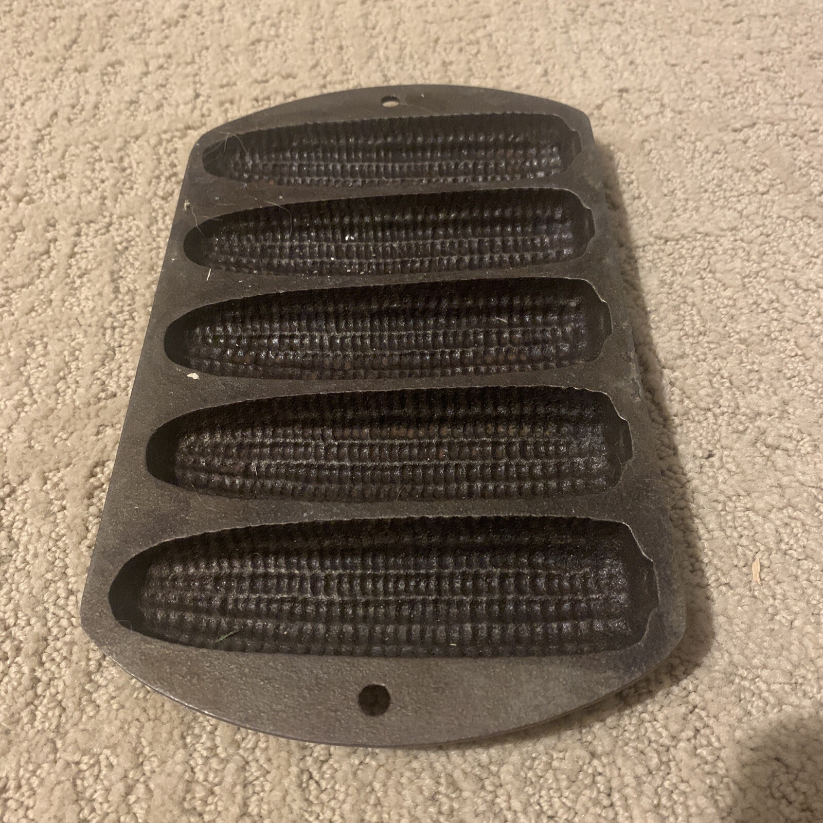 LODGE 527C2 CAST IRON 5 CORN STICK PAN MUFFIN BROWNIE PAN USA for sale ...