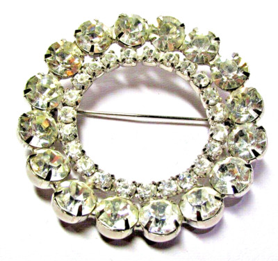 VINTAGE Women's Silver Tone Clear Crystal Wreath Pin Brooch - (#2077 ...