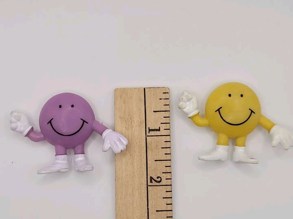 Smiley Face Let's Dance Vending Machine Toy 1.5" Emoji Figure Lot ...
