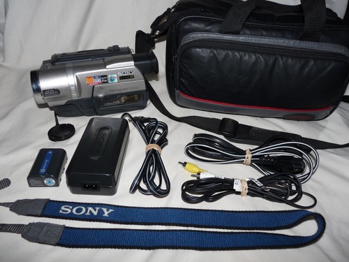 Sony CCD-TRV308 HI8 8mm Video8 camera Camcorder VCR Player Video ...
