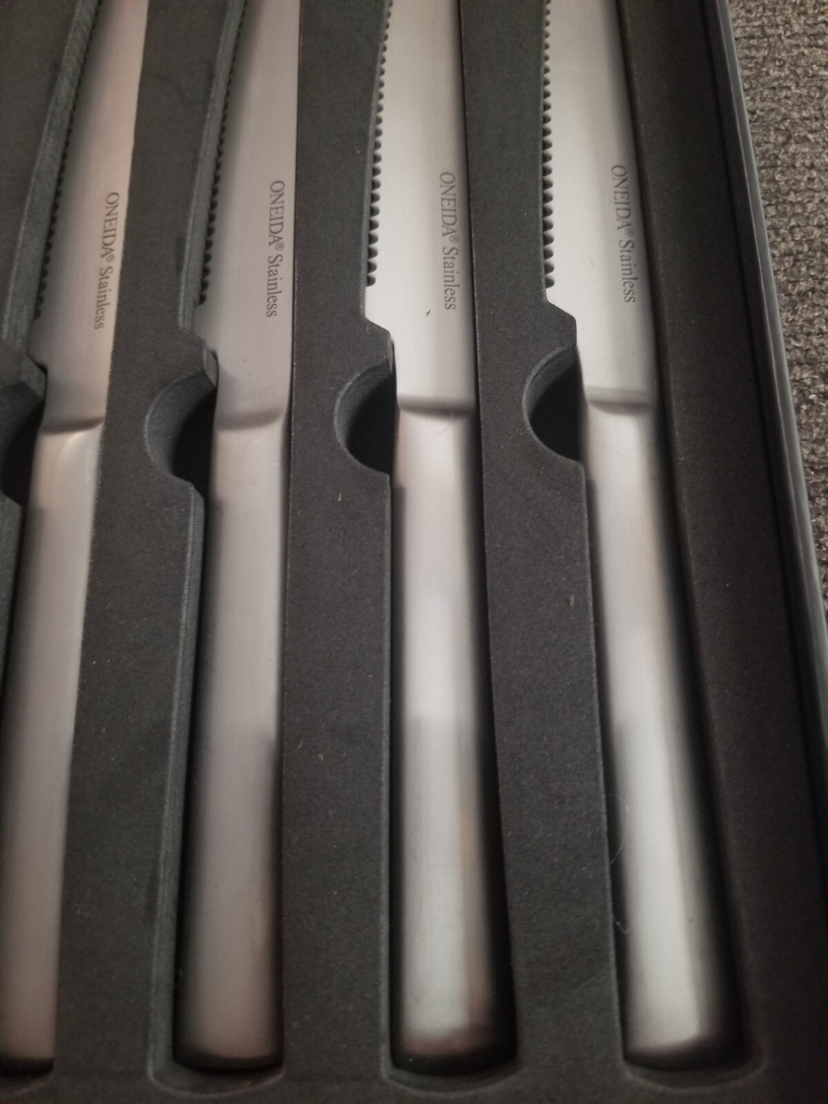 Oneida Satin Frosted Stainless Steak Knife Knives Set 8 Piece. Serrated ...