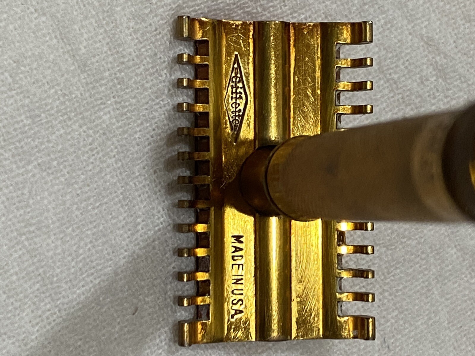 Safety Razor Cabinet With 3 Antique Razors, Blades And Shaving Cream ...