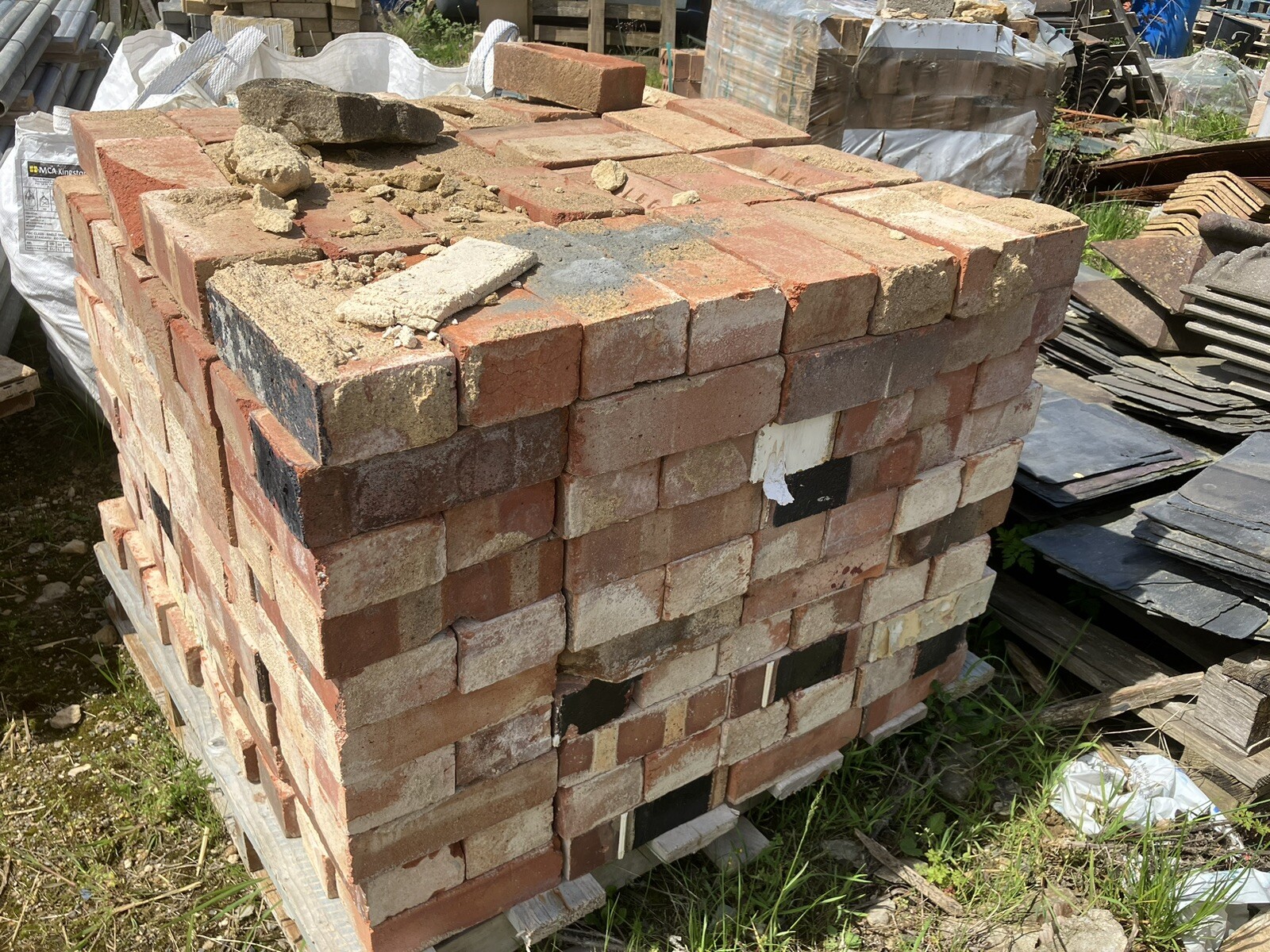 70 x 220 mm LBC common house bricks cleaned palletised ready to lay ...