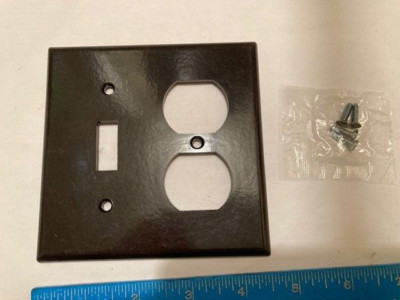 Switch Plates & Outlet Covers - Outlet Covers - 8