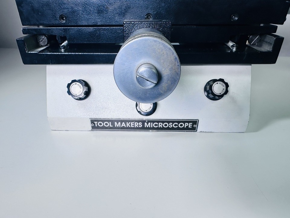 Mitutoyo TM-505 Toolmakers Microscope | 15X Eyepiece| Working |Stage ...
