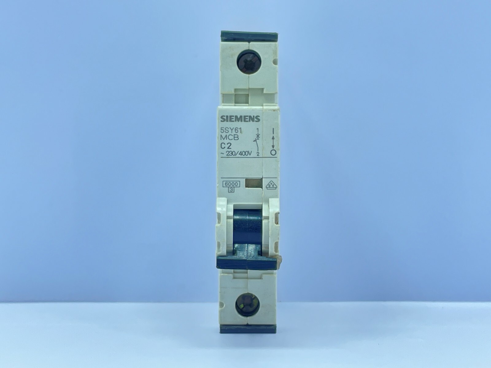 Siemens 5SY61 MCB C2 230/400V 2Amp Single Pole Circuit Breaker Switch ...