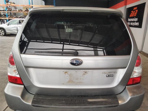 SUBARU FORESTER 07/05-02/08 TAILGATE HANDLE WAGON | eBay Australia