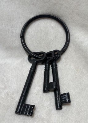 Disneyland PIRATES OF THE CARIBBEAN Metal Keys Large Decoration Prop | eBay
