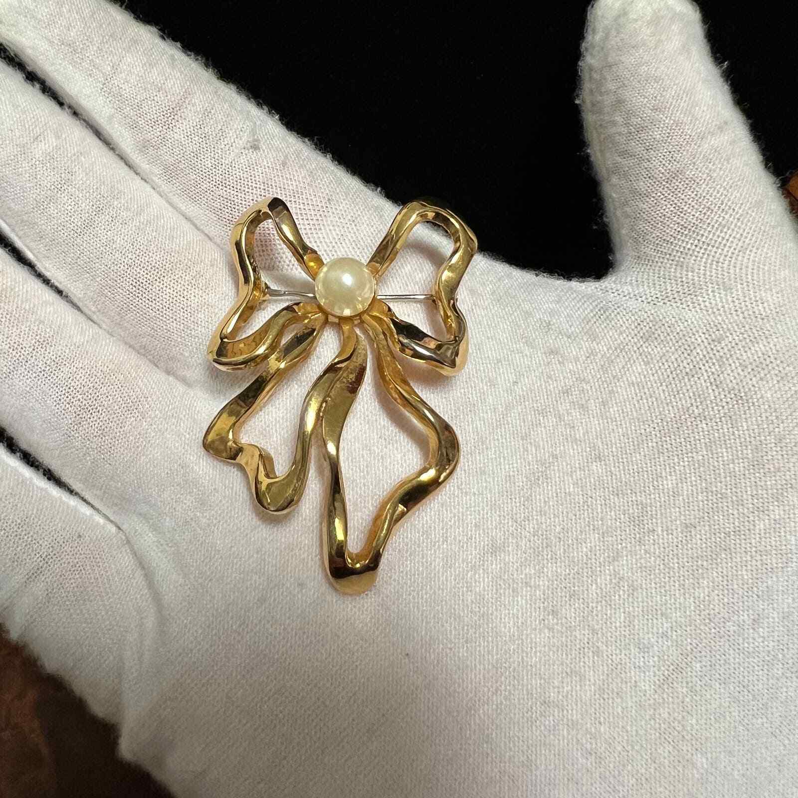 Vintage Pin Brooch Gold Toned Ribbon Bow Design Faux Pearl Signed Nina ...