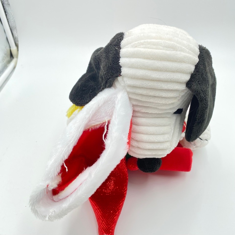 Snoopy & Woodstock Christmas Plush Sledding Holiday Peanuts Santa Hat ...