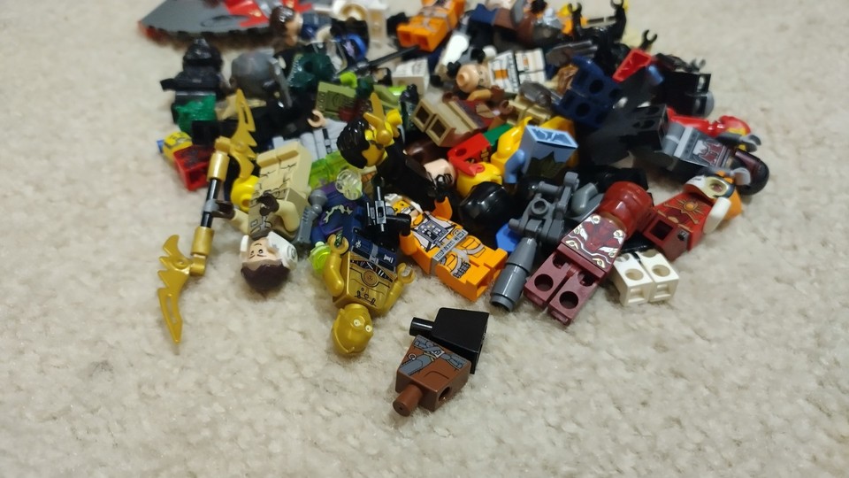 DAMAGED lego minifigure Lot Including Star Wars, Marvel, DC, And +More ...
