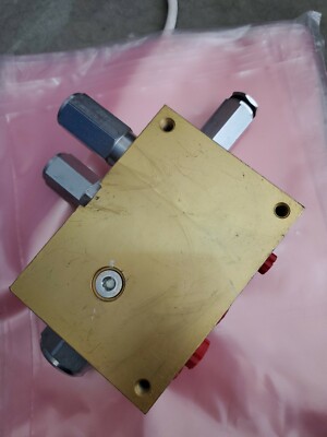 MCD-8997 eaton Vickers Valve Block Assembly. Bx161 | eBay