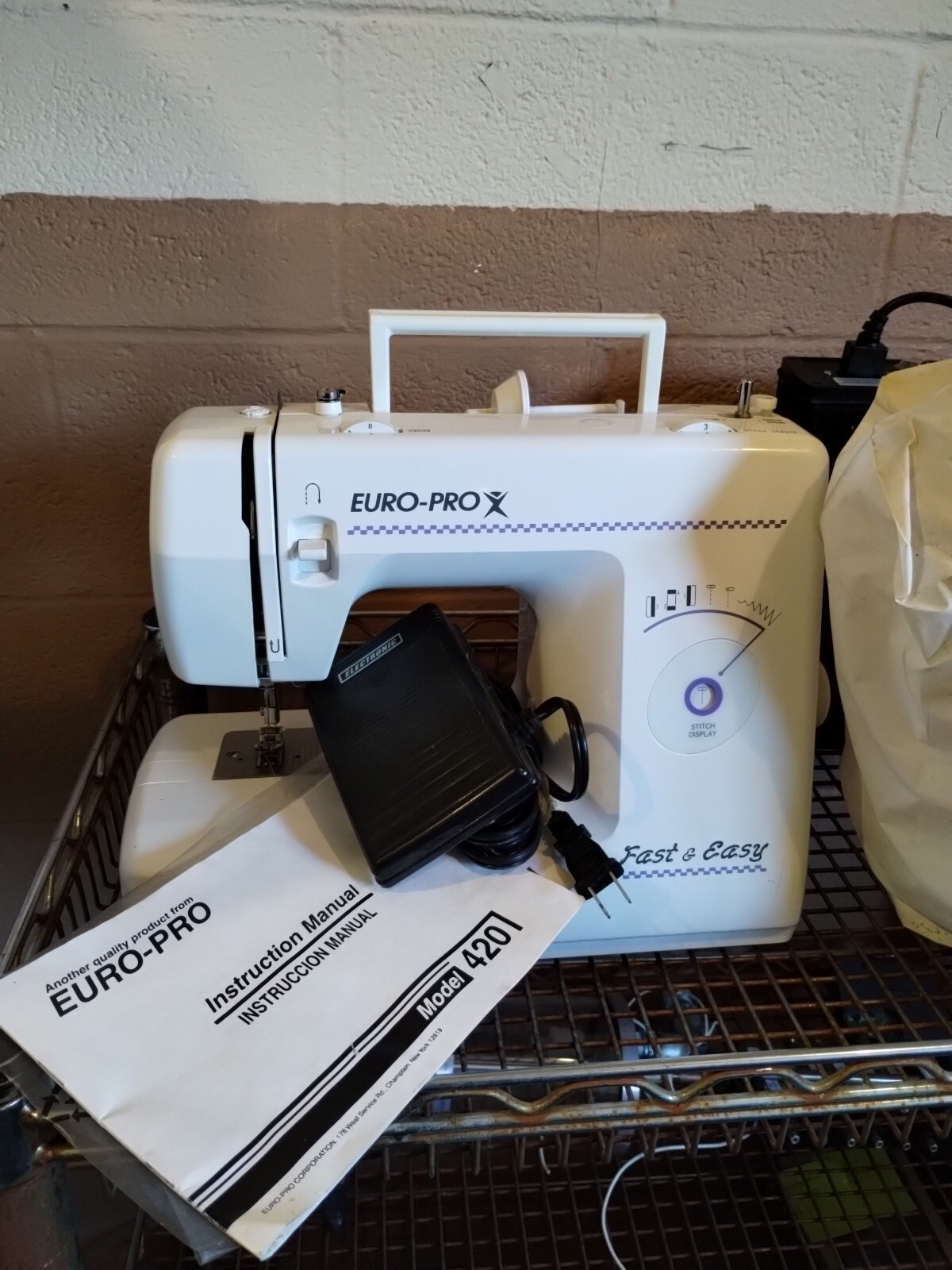 EURO-PRO MODEL 420FREE ARM/FLAT BED SEWING MACHINE. *PRE-OWNED* | eBay
