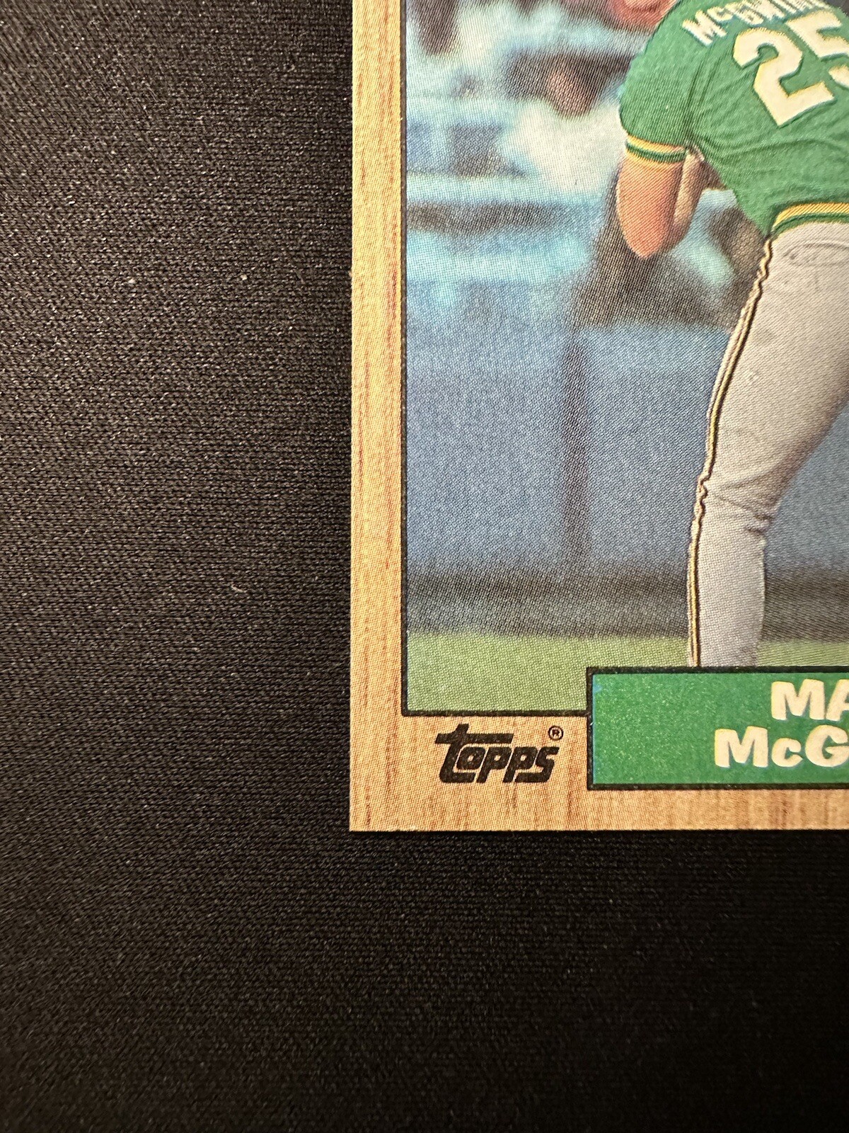 1987 TOPPS MARK MCGWIRE ERROR ROOKIE CARD #366 BLUE CIRCLE YELLOW DOTS ...