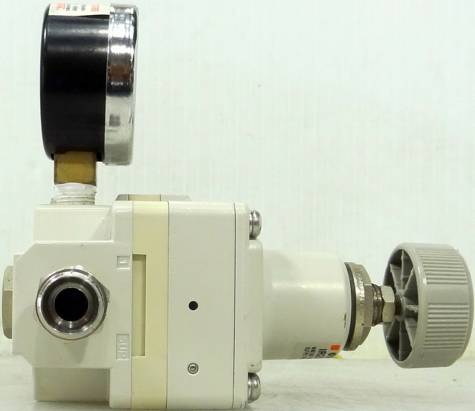 SMC IR2000-N02 Precision Regulator, Input: 150psi Max, Output: 0.7 ...