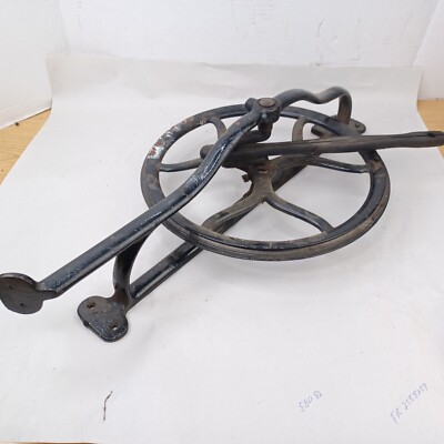 Sewing Machine Parts - Treadle Sewing Machine Cast Iron Wheel