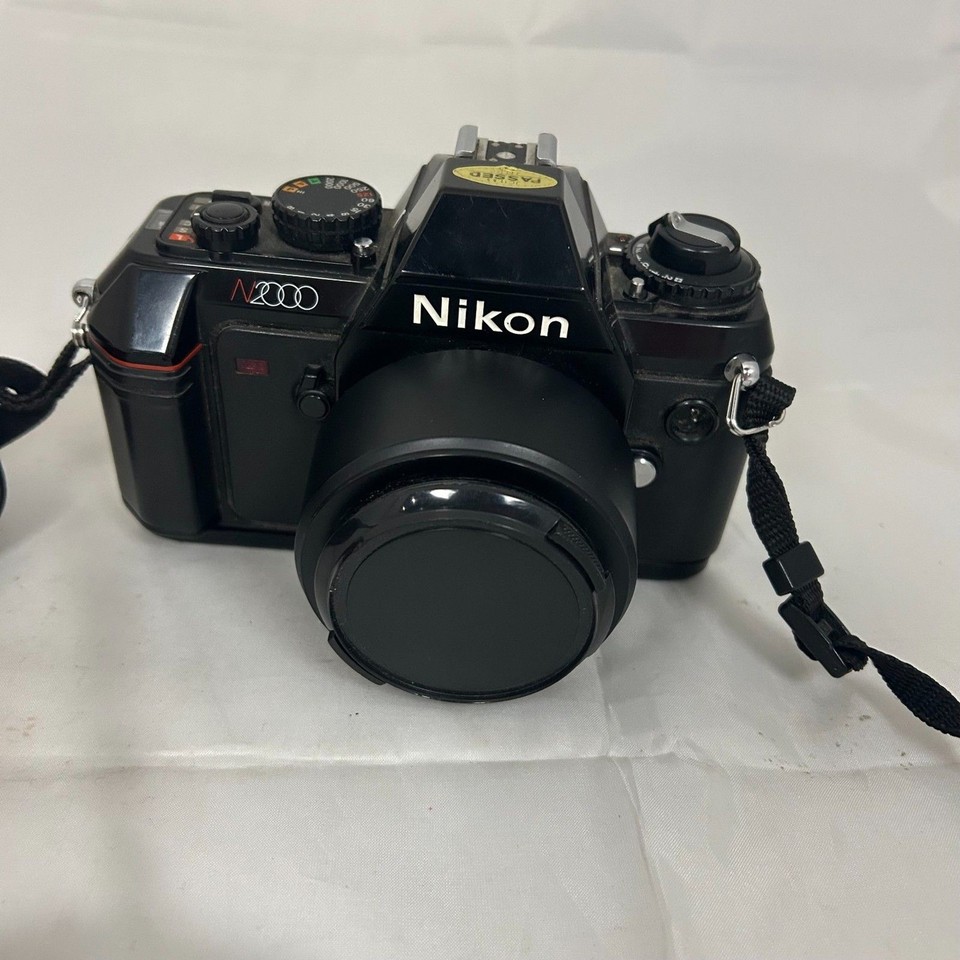 Nikon N2000 35mm SLR Camera with Nikon Series E Wide Angle Lens ...