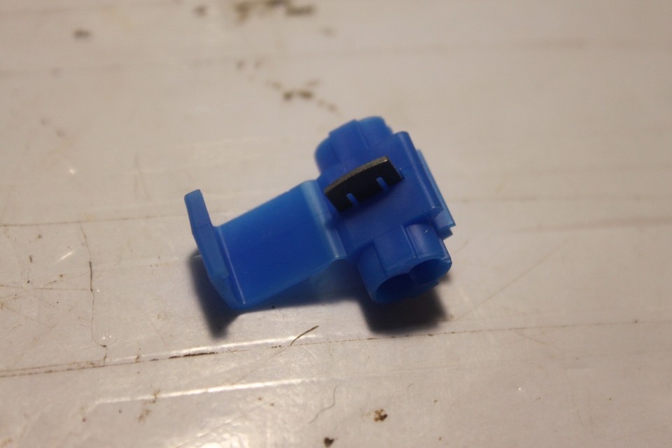 New lot of 10 3M Scotchlock Wire Joining Clips - Blue Plastic | eBay UK