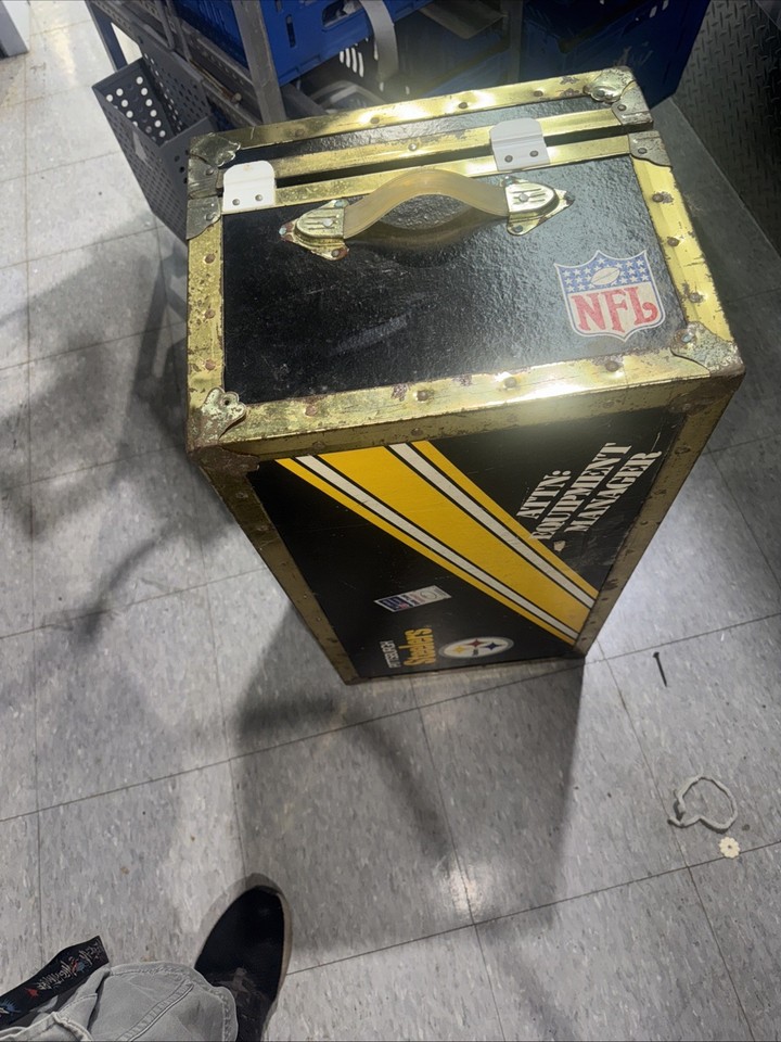 Vintage PITTSBURGH STEELERS Team Equipment Manager Steamer Trunk - NFL ...