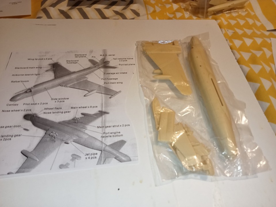 Hawker Siddeley Nimrod AEW.3 - Anigrand resin - 1:144 scale - model kit ...