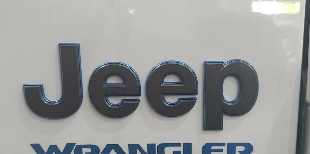 Mopar Chrome Jeep Badge Decal For 2005-2010 Grand Cherokee, 41% OFF