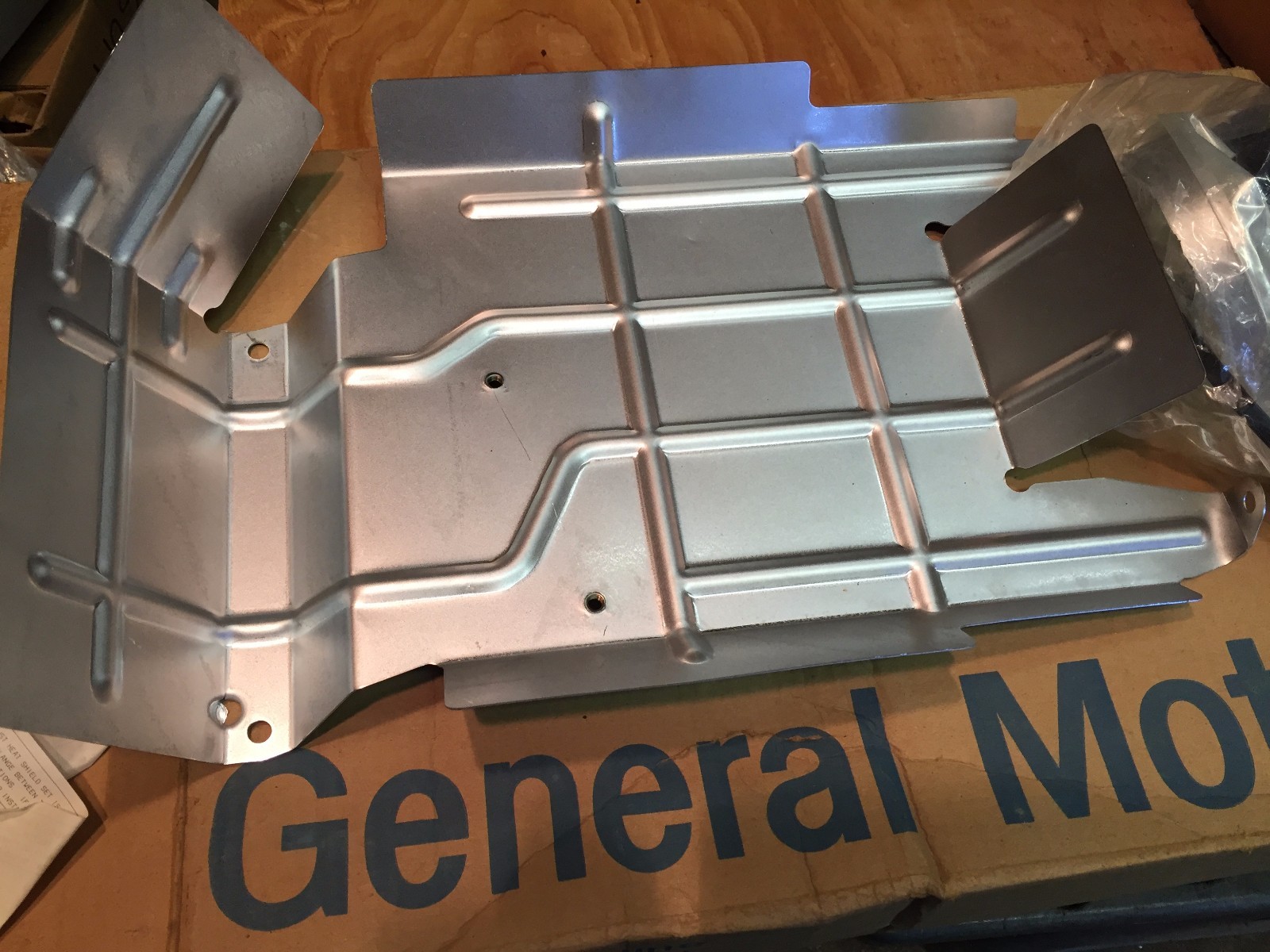 1989 1990 CHEVROLET TRACKER EXHAUST SHIELD KIT NOS GM 96067161 | eBay