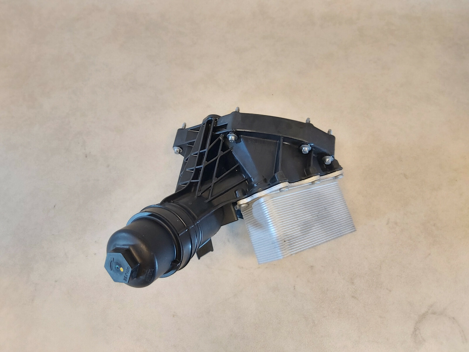 GENUINE BMW F20 F30 G20 G30 G11 G15 Oil filter 8583895 & Heat exchanger ...