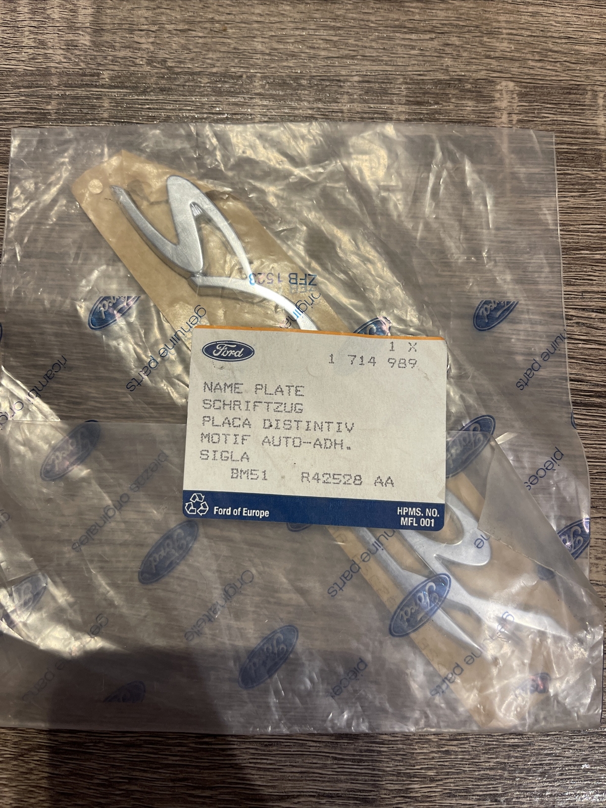 Genuine+New+FORD+FOCUS+BOOT+BADGE+Rear+Emblem+III+Mk3+2011%2B+TDCi ...