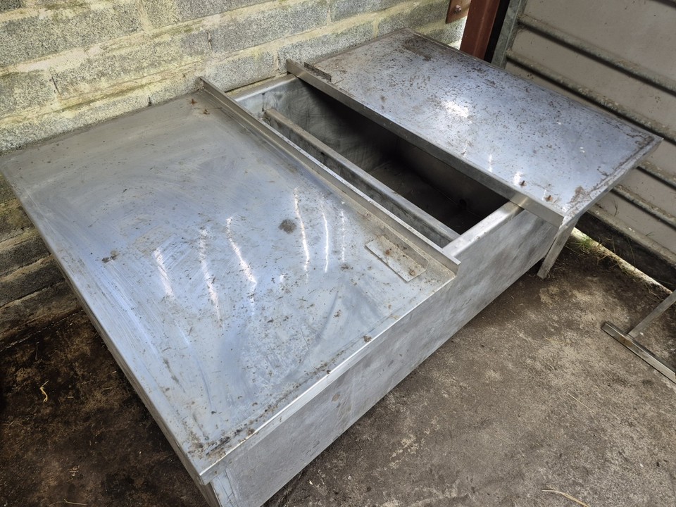 Large 1.5m Chemical Acid Strip Dip Tank with Tap Delivery Available ...