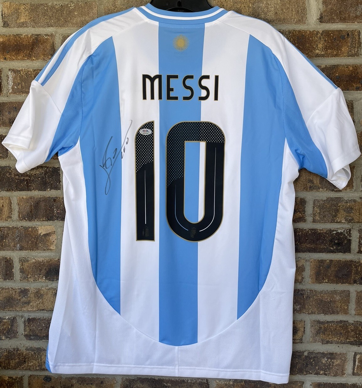 Lionel Messi Autographed Memorabilia | Signed Photo, Jersey ...