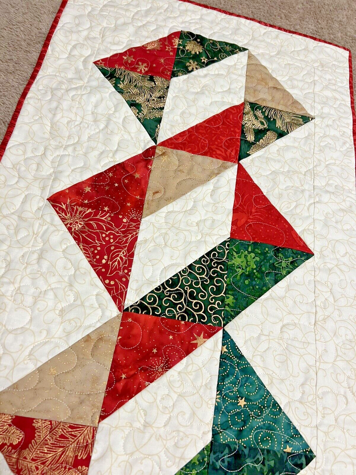 Handmade Quilted Table Runner/Topper ~16 1/2" x 44"~ Christmas~ Red ...