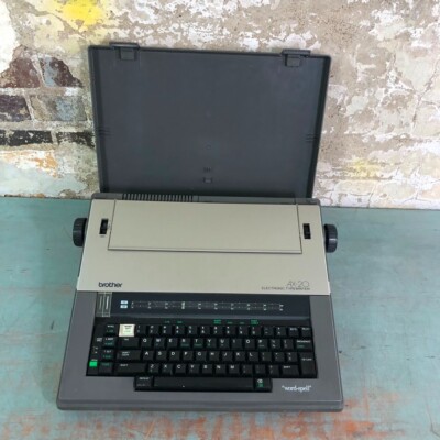 Typewriters & Word Processors - Brother Word Processor - 2