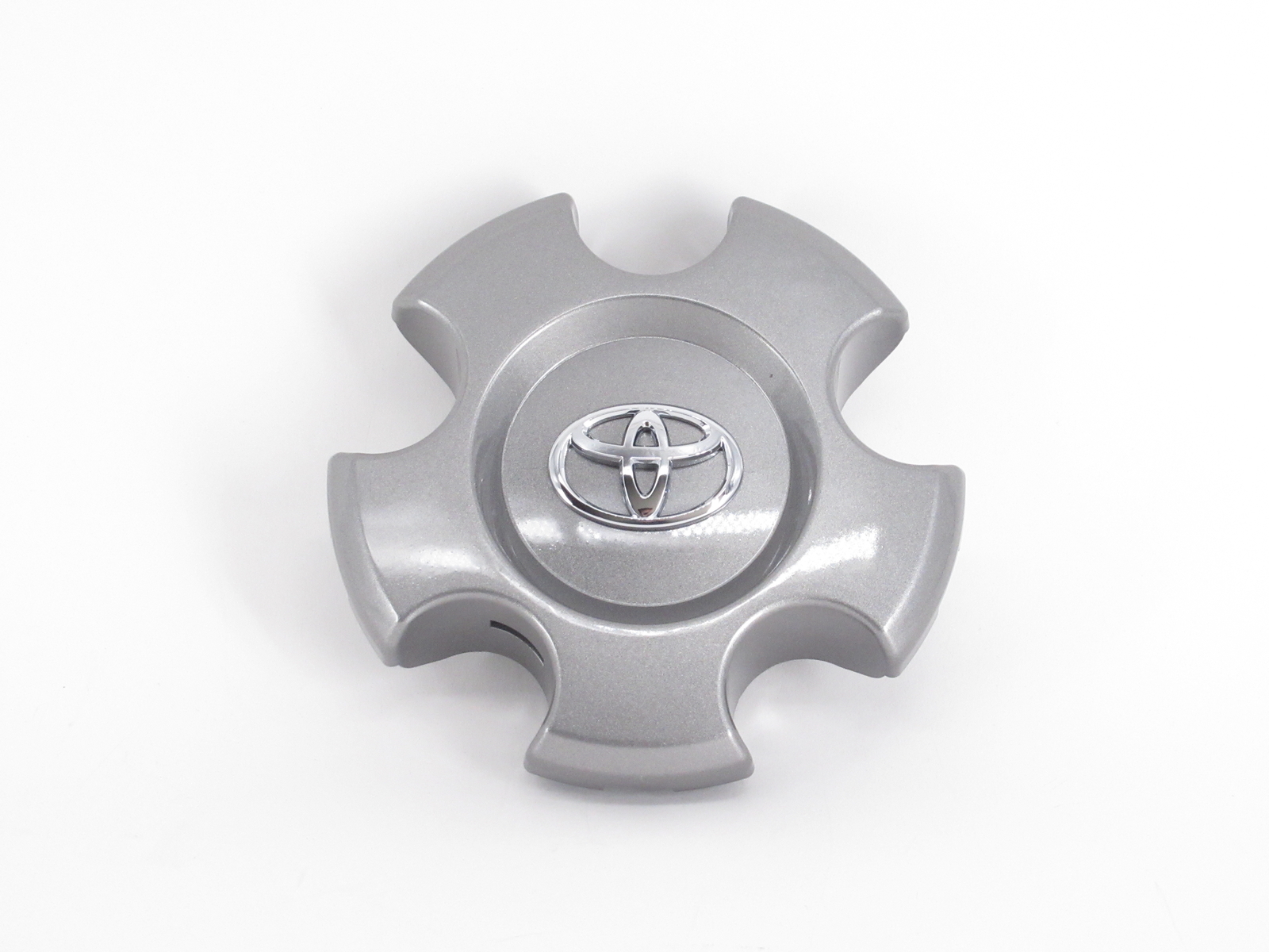 Genuine OEM Toyota 4260B-0C050 Silver Wheel Center Cap 2014-2017 Tundra ...